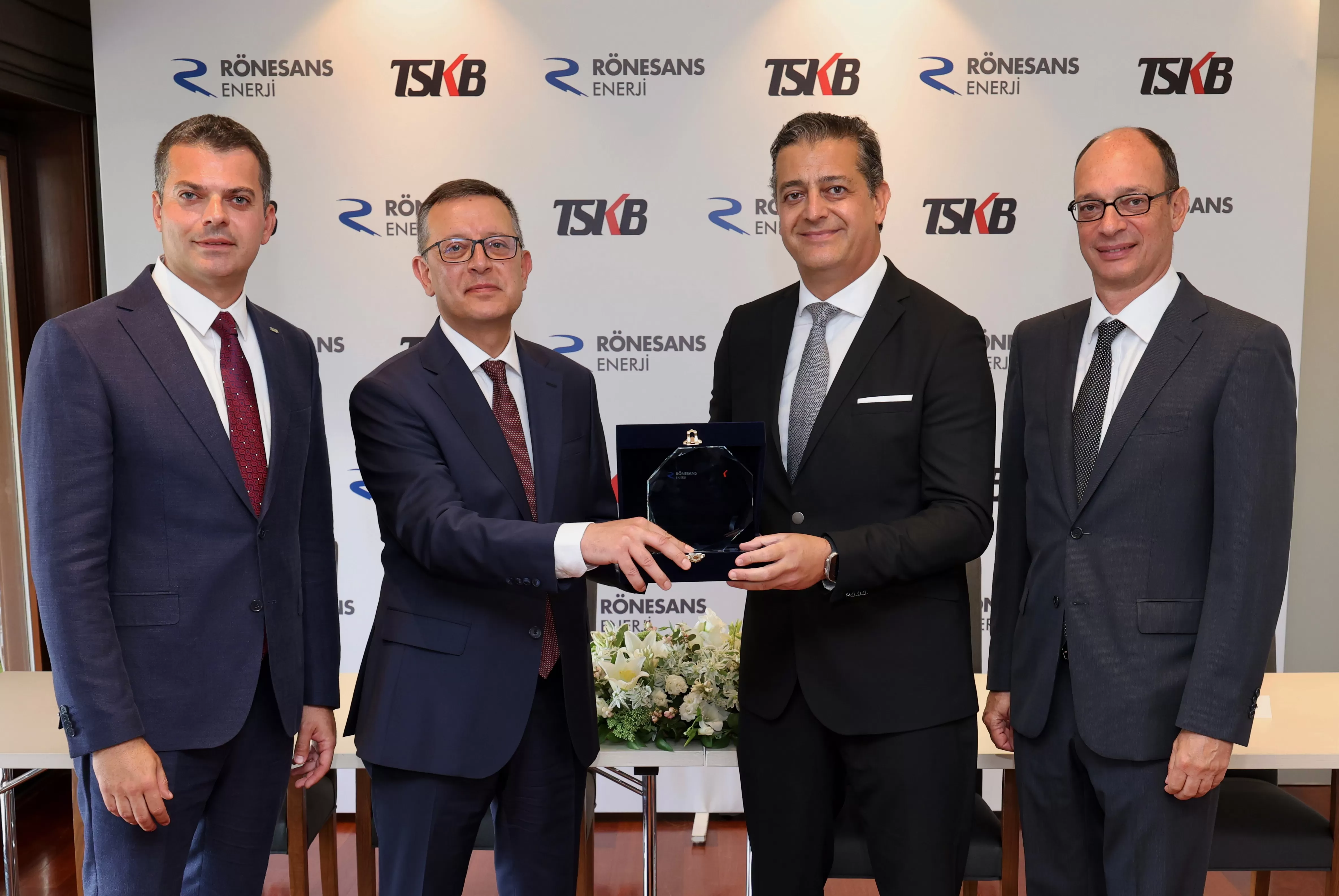 Türkiye’nin en büyük lisanssız RES projesi finansmanı TSKB ve Rönesans ...